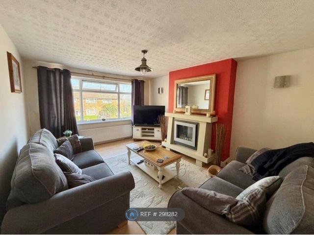 Twinnies Road, Wilmslow SK9, 3 bed flat to rent, £1,000 pcm | PrimeLocation