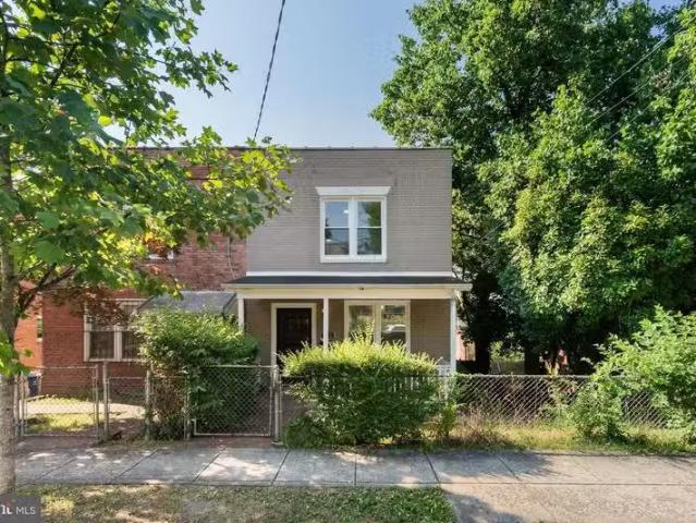 Twin/Semi detached, Traditional WASHINGTON, DC 733 Congress.