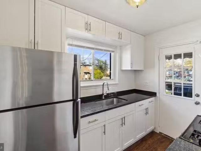 Twin/Semi detached, Colonial OXON HILL, MD 4906 Winthrop St