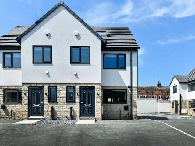 Twist Mill Close, Bulwell NG6, 4 bed terraced house to rent, £1,400 pcm | PrimeLocation
