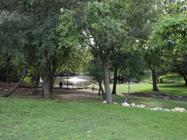 TWK Tanglewood Forest 3 Bedroom Apartment for Rent at Tanglewood Trl, Austin, TX 78703 West Austin