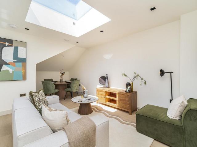 Twyford Avenue, London, W3 2 bed flat to rent £3,350 pcm £773 pw