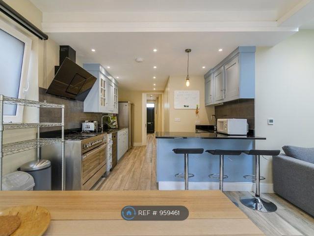 Twyford Abbey Road, London NW10, 6 bed semi detached house to rent, £995 pcm | PrimeLocation