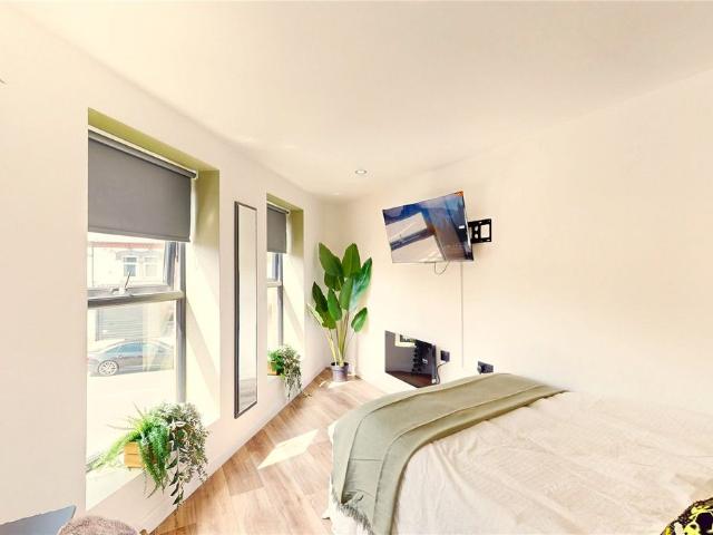 Twyning Road, Stirchley, Birmingham, West Midlands B30, Studio to rent, £800 pcm | PrimeLocation
