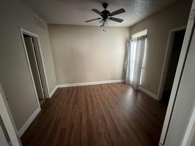TT SWISS 1 Bedroom Apartment for Rent at 4316 Swiss Ave, Dallas, TX 75204 Peak's