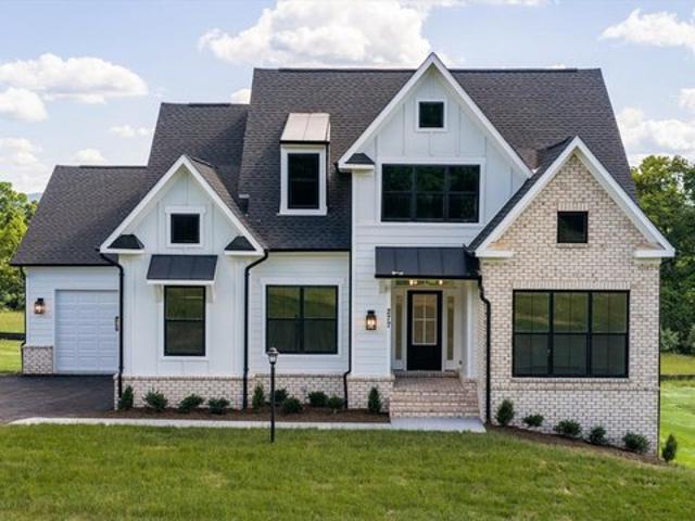 Tumble Leaf Ln, Winchester, VA 22602