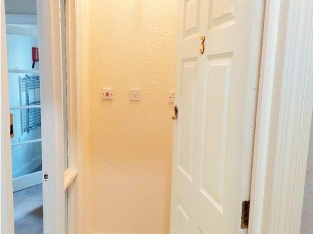 Tunbridge Wells, Tunbridge Wells TN1, 1 bed flat to rent, £1,100 pcm | PrimeLocation