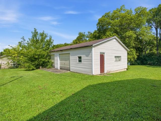 Tune Dr, La Vergne, TN 37086