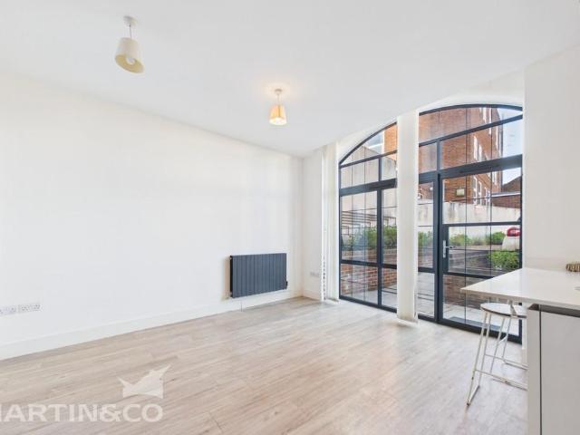 Tunnel Road, Tunbridge Wells TN1 2 bed apartment to rent £1,750 pcm £404 pw