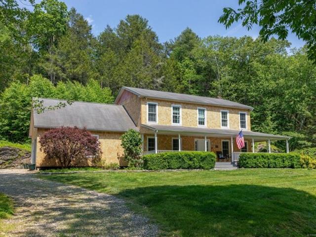 Tunnel Rd, Roxbury, Home For Sale