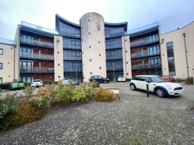 Tunnicliffe Close, Swindon SN3, 2 bed flat to rent, £1,100 pcm | PrimeLocation