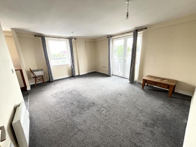 Tuns Lane, SLOUGH, SL1 2 bed apartment to rent £1,550 pcm £358 pw