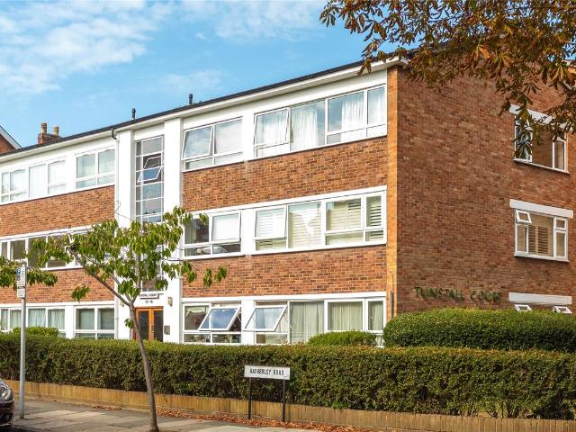 Tunstall Court, Hatherley Road, Kew TW9, 2 bed flat to rent, £2,100 pcm | PrimeLocation