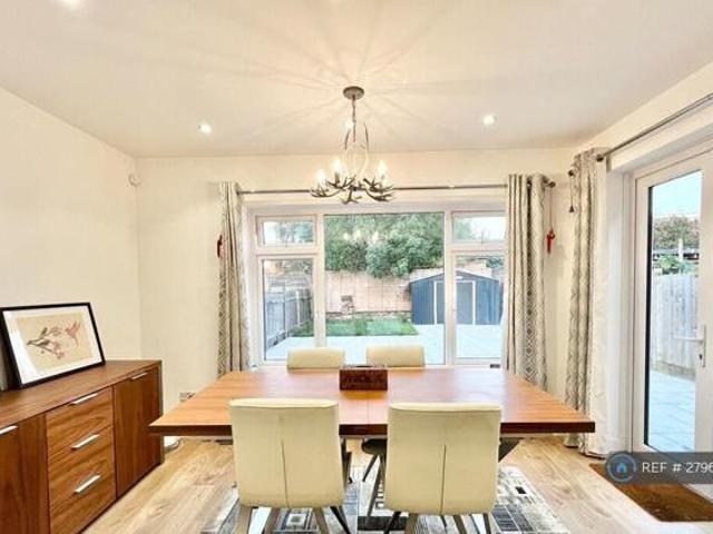 Tunstall Road, Cr Tz, 4 Bedroom Semi detached