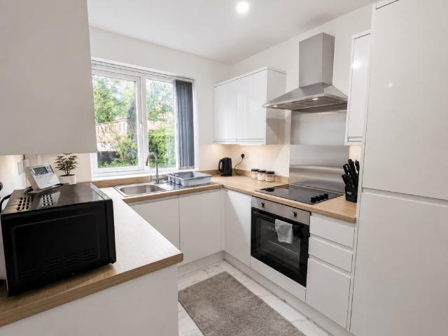 Tunstall Road, London, CR0 2 bed flat to rent £1,800 pcm £415 pw