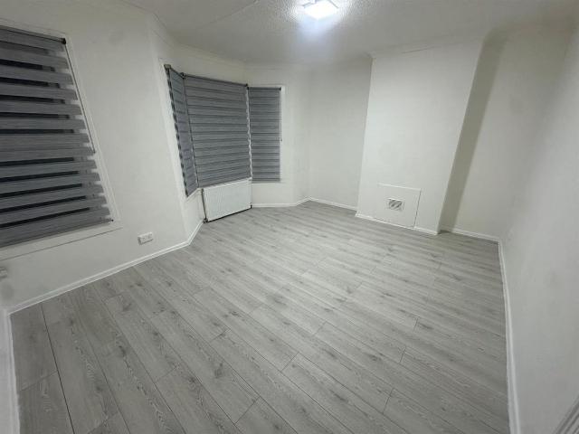 Tuam Road, Plumstead, Greenwich SE18, Room to rent, £1,050 pcm | PrimeLocation