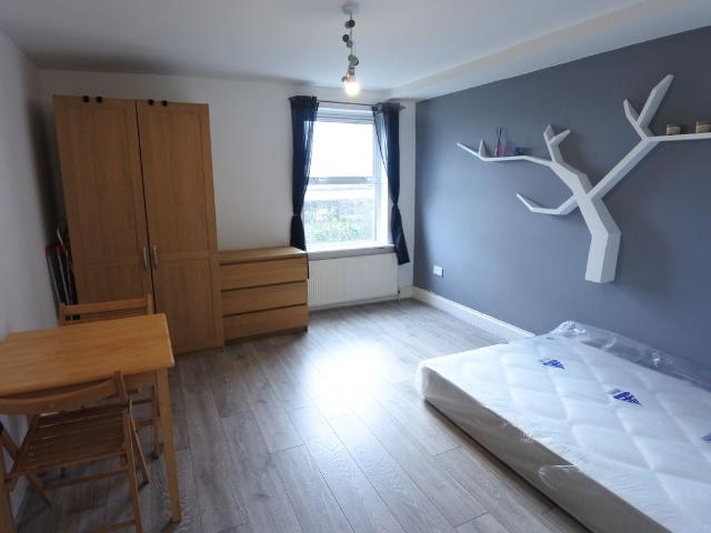 Tubbs Road, Willesden Junction NW10, Studio to rent, £1,150 pcm | PrimeLocation