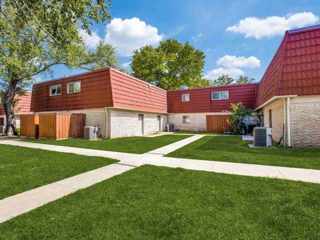 Tucasa Townhomes 2 Bedroom Apartment for Rent at 1635 Tucasa Dr, Irving, TX 75061