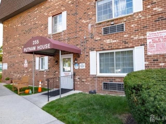 Tucker Ave Apt,union Twp, Condo For Sale