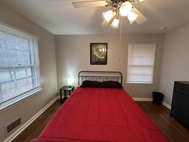 Tucker Home with Dining and Living area. Beautiful & newly renovated