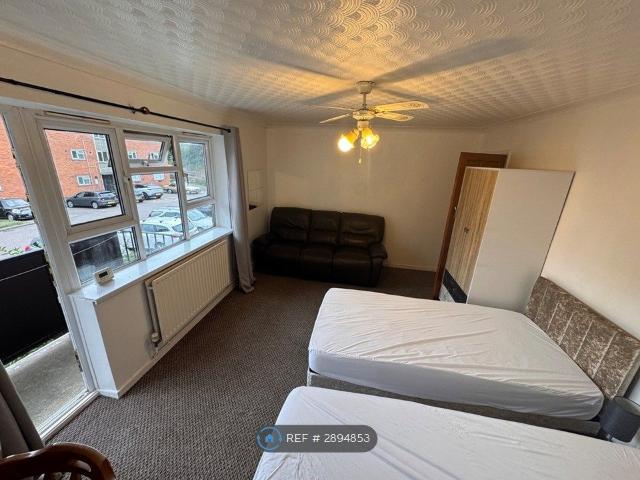 Tuckers Close, Loughborough LE11, 2 bed flat to rent, £800 pcm | PrimeLocation