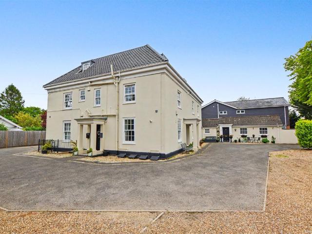 Tuckswood Lane, Norwich NR4, 2 bed flat to rent, £1,250 pcm | PrimeLocation