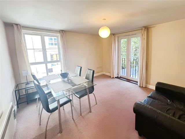 Tudor Way, Knaphill, Woking, Surrey, GU21 2UD