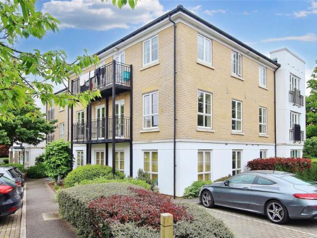 Tudor Way, Woking GU21 1 bed apartment to rent £1,000 pcm £231 pw
