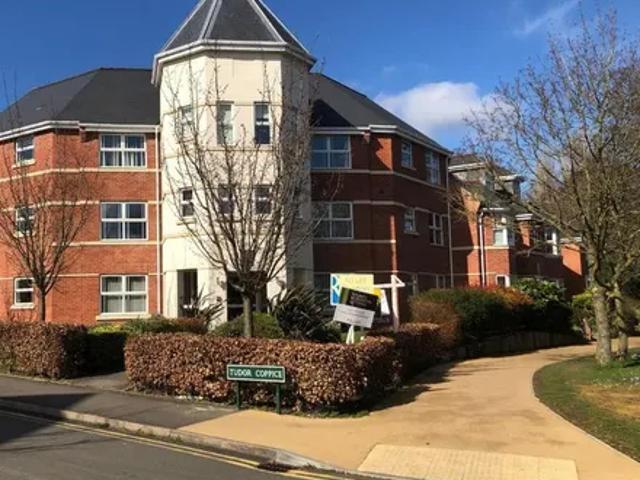 Tudor Coppice, Solihull, B91 3DE, United Kingdom | 2 bed apartment for rent #167642871 | Rentberry