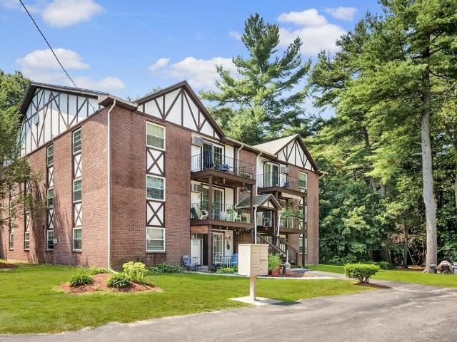 Tudor Crest Apartments 2 Bedroom Apartment for Rent at 2 Autumn Way, Seabrook, NH 03874