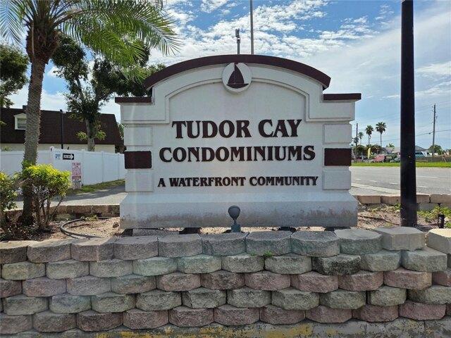 Tudor Dr Apt,tampa, Condo For Sale