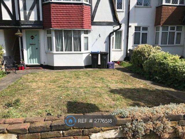 Tudor Drive, Morden SM4, 2 bed maisonette to rent, £1,800 pcm | PrimeLocation