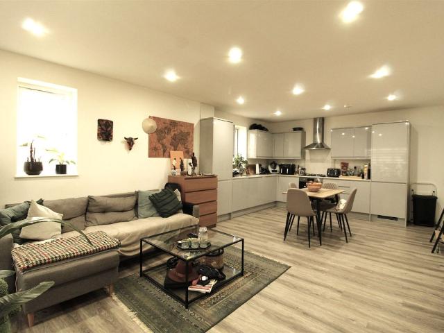 Tudor Gardens, London NW9, 1 bed flat to rent, £1,700 pcm | PrimeLocation