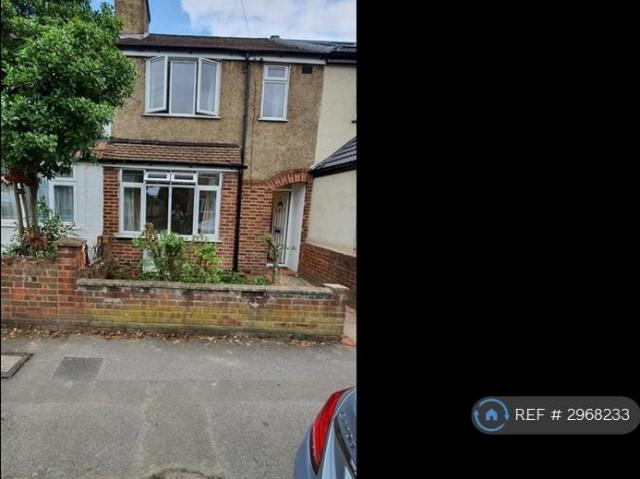 Tudor Road, Hayes, UB3 4 bed terraced house to rent £2,450 pcm £565 pw