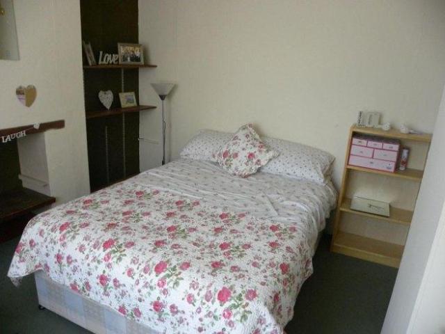 Tudor Road 5 bed house share to rent £2,100 pcm £485 pw