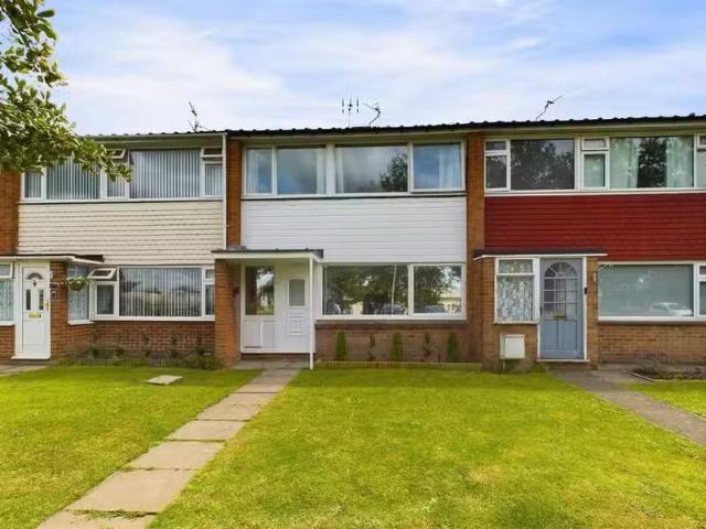 Tuffley Lane, Tuffley, Gloucester 3 bed terraced house for sal.