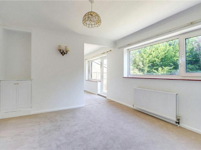 Tuffnells Way, Harpenden, Hertfordshire, AL5 3HG