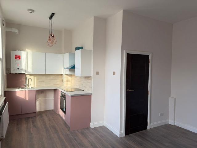 Tufnell Park Road, Tuffnell Park / Holloway N7, 1 bed flat to rent, £2,100 pcm | PrimeLocation