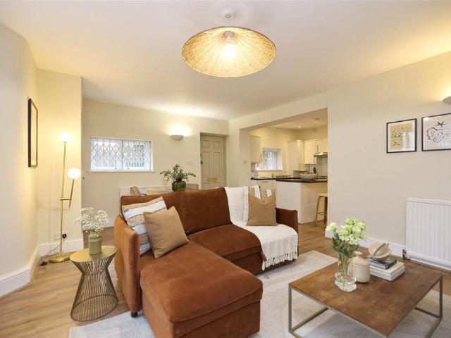Tufnell Park Road, London, N7 1 bed flat to rent £3,225 pcm £744 pw