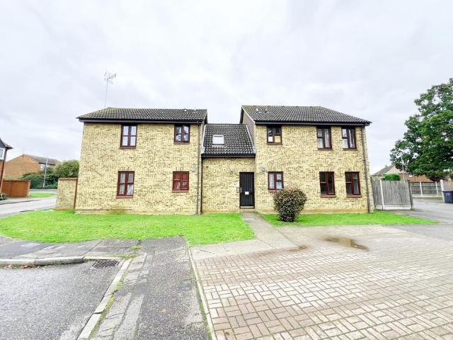 Tugby Place, Chelmsford, Essex CM1 Studio to rent £1,000 pcm £231 pw
