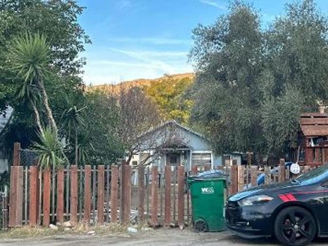 Tule River Dr
