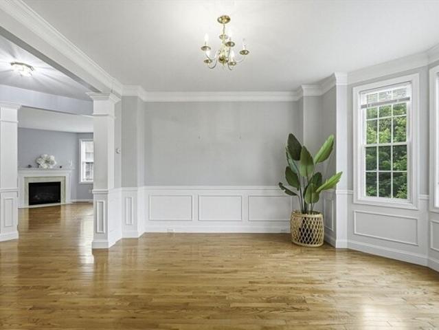 Tulip Cir Unit,grafton, Condo For Sale