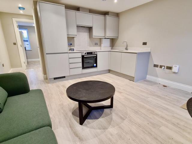 Tulip Court, St. Johns Road, Watford. 1 bed apartment to rent £1,425 pcm £329 pw