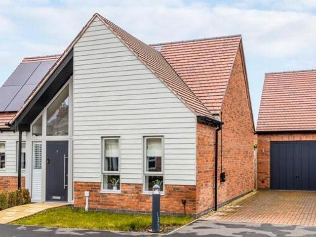 Tulip Close, Walled Garden, 2 Bedroom Detached