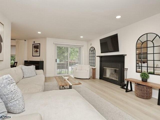 Tulip Cres Apt A, Little Falls, Condo For Sale