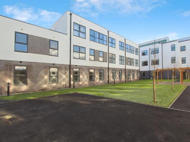 Tulip Street, Beeston, Beeston, NG9 2 bed apartment to rent £1,150 pcm £265 pw