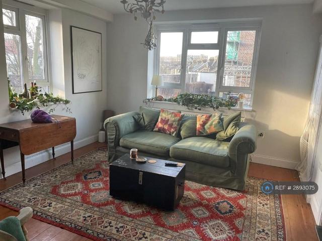 Tulse Hill, London, SW2 2 bed flat to rent £2,700 pcm £623 pw