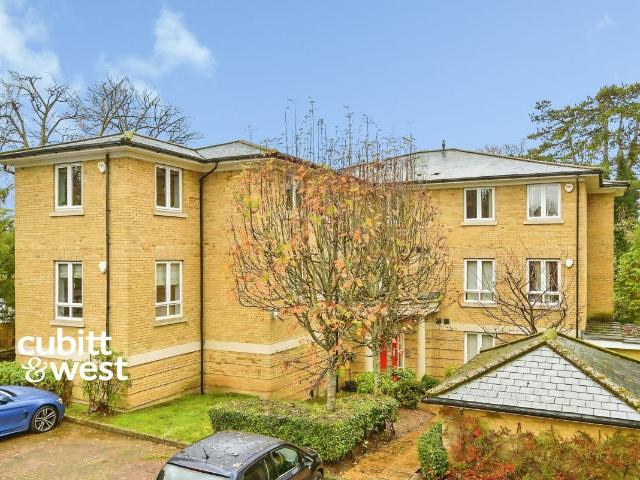 Tupwood Lane, Caterham CR3, 2 bed flat to rent, £1,650 pcm | PrimeLocation