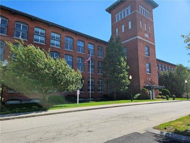 Tupperware Dr Unit,north Smithfield, Condo For Sale