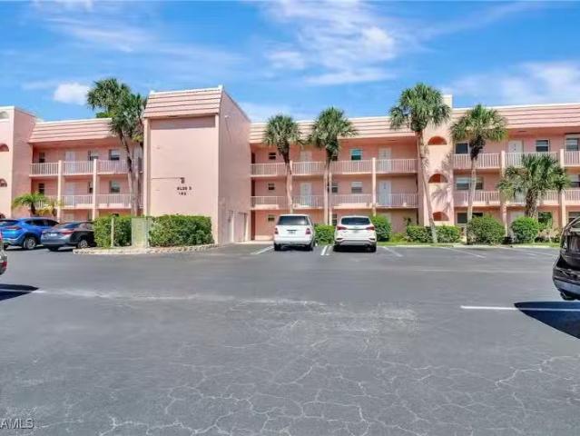 Turtle Lake Ct, Naples, FL 34105